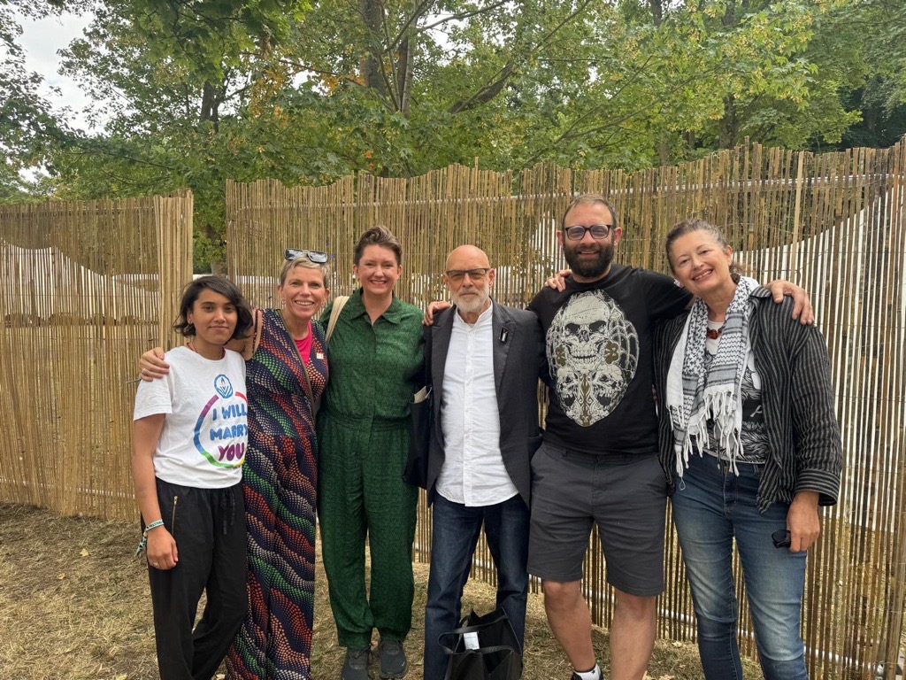 December's update from Liz Slade - The Unitarians